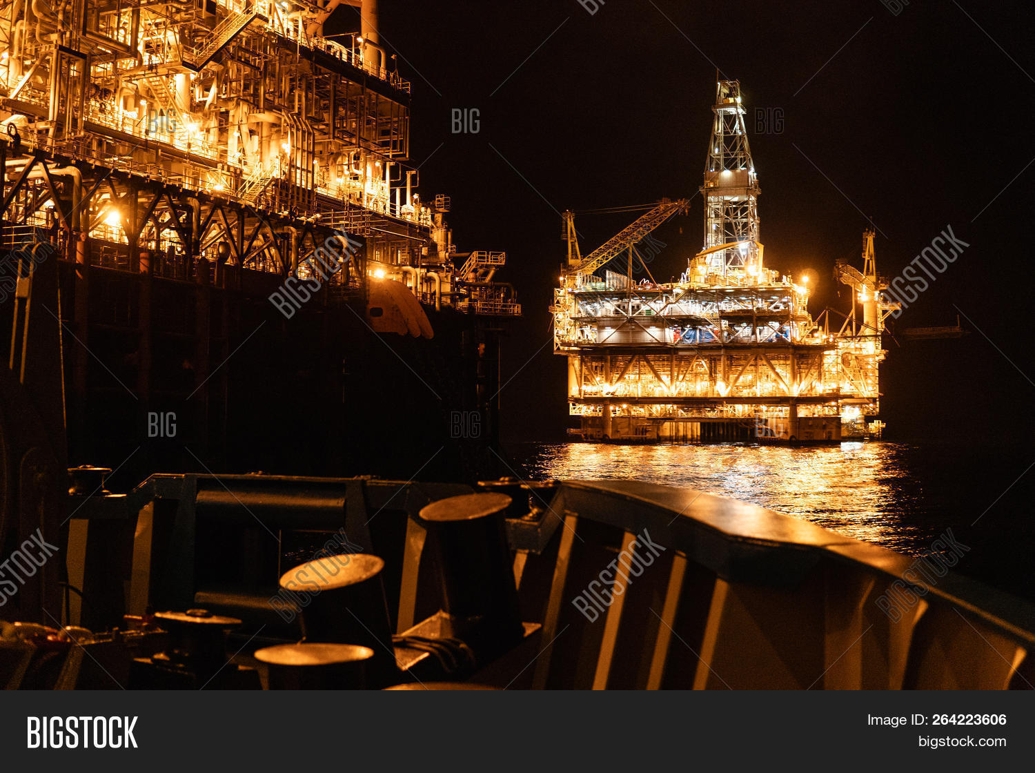 Fpso Tanker Vessel Image & Photo (Free Trial) | Bigstock