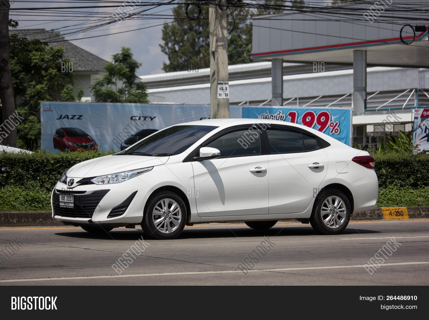 New Private Sedan Car Image & Photo (Free Trial) | Bigstock