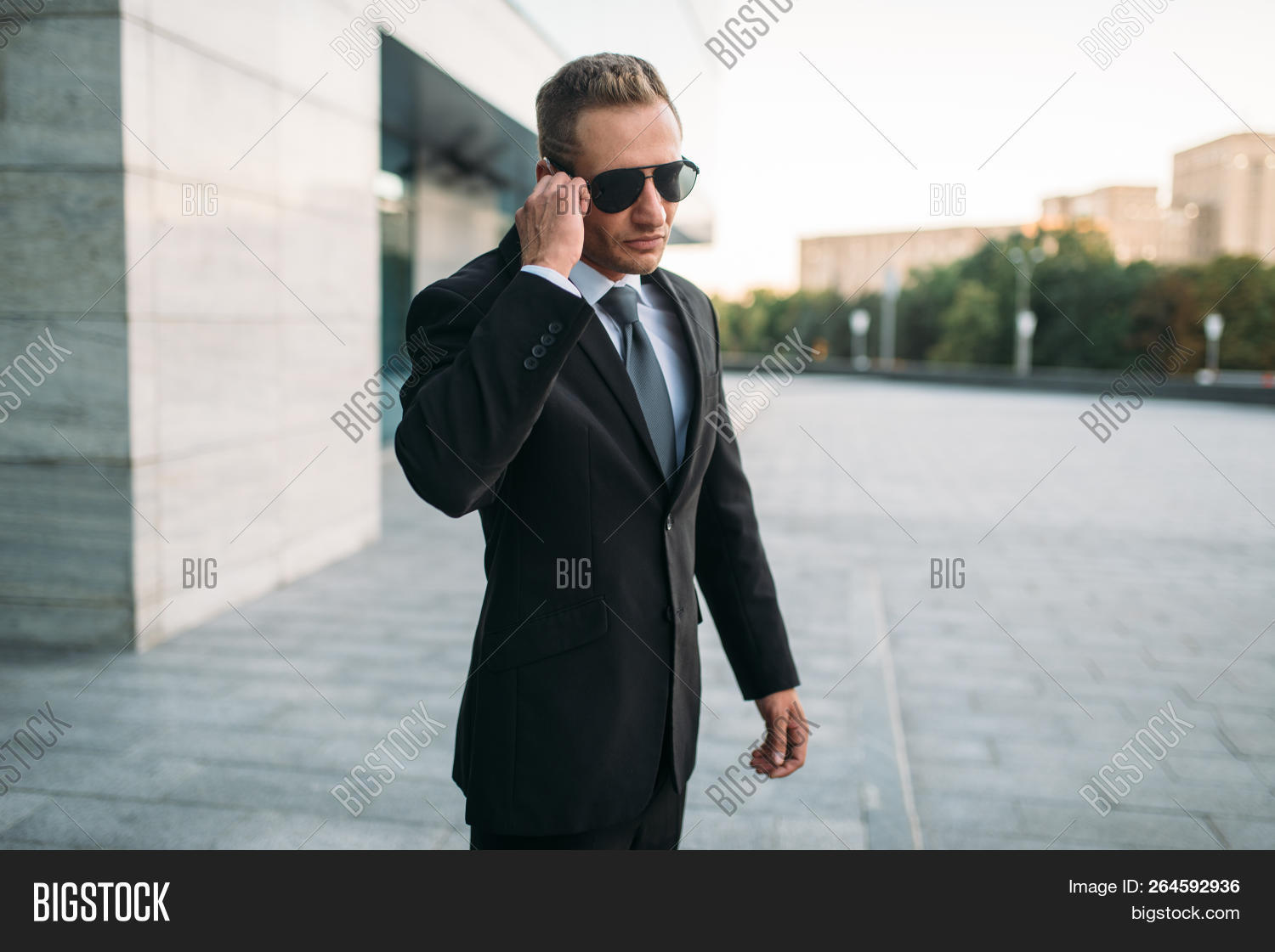 Male Bodyguard Talking Image & Photo (Free Trial) | Bigstock