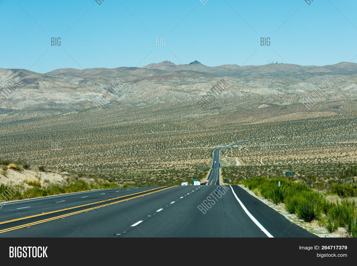 Highway Us 395 Through Image & Photo (Free Trial) | Bigstock