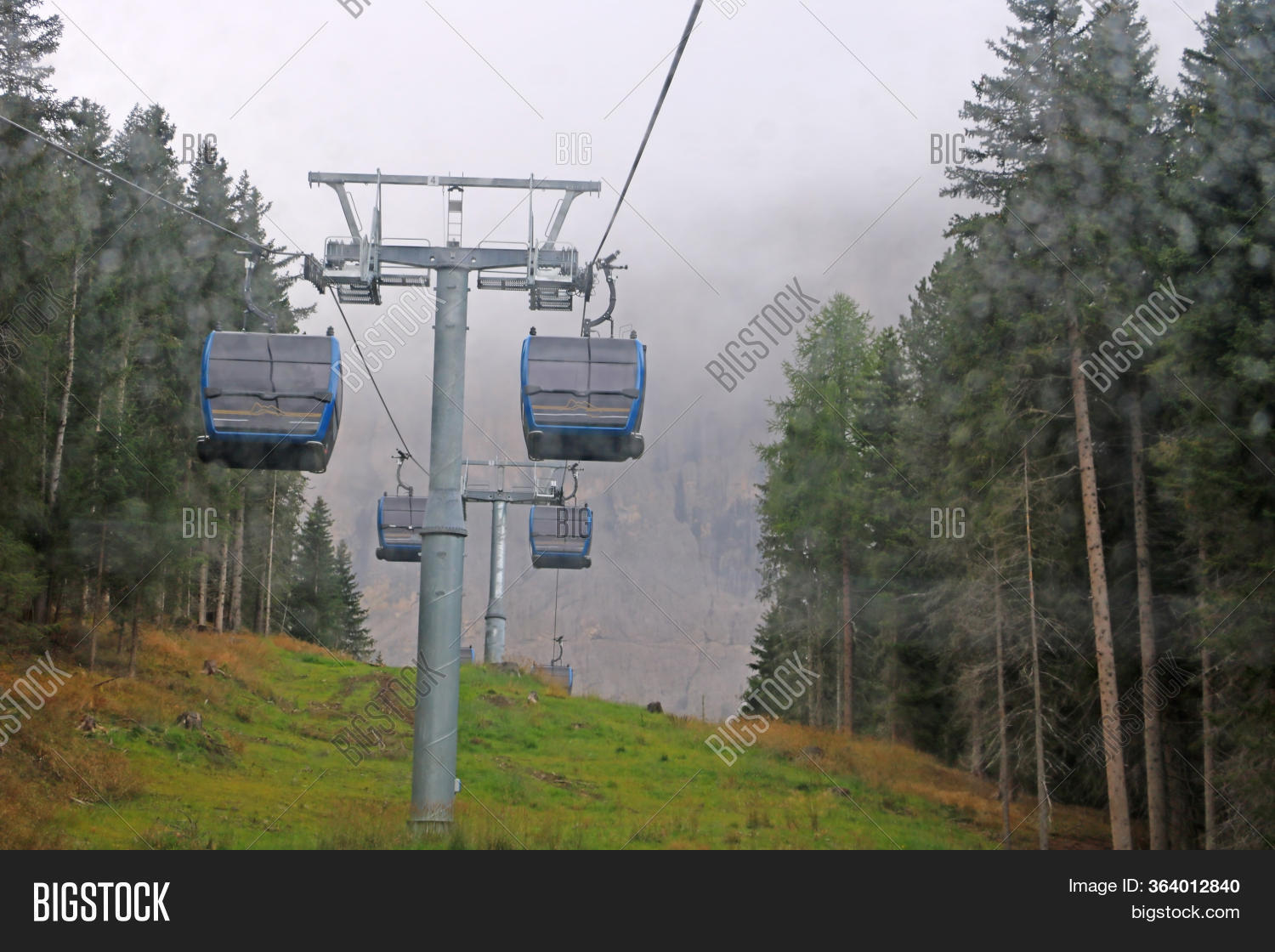 Cabin Cable Car Lift Image & Photo (Free Trial) | Bigstock