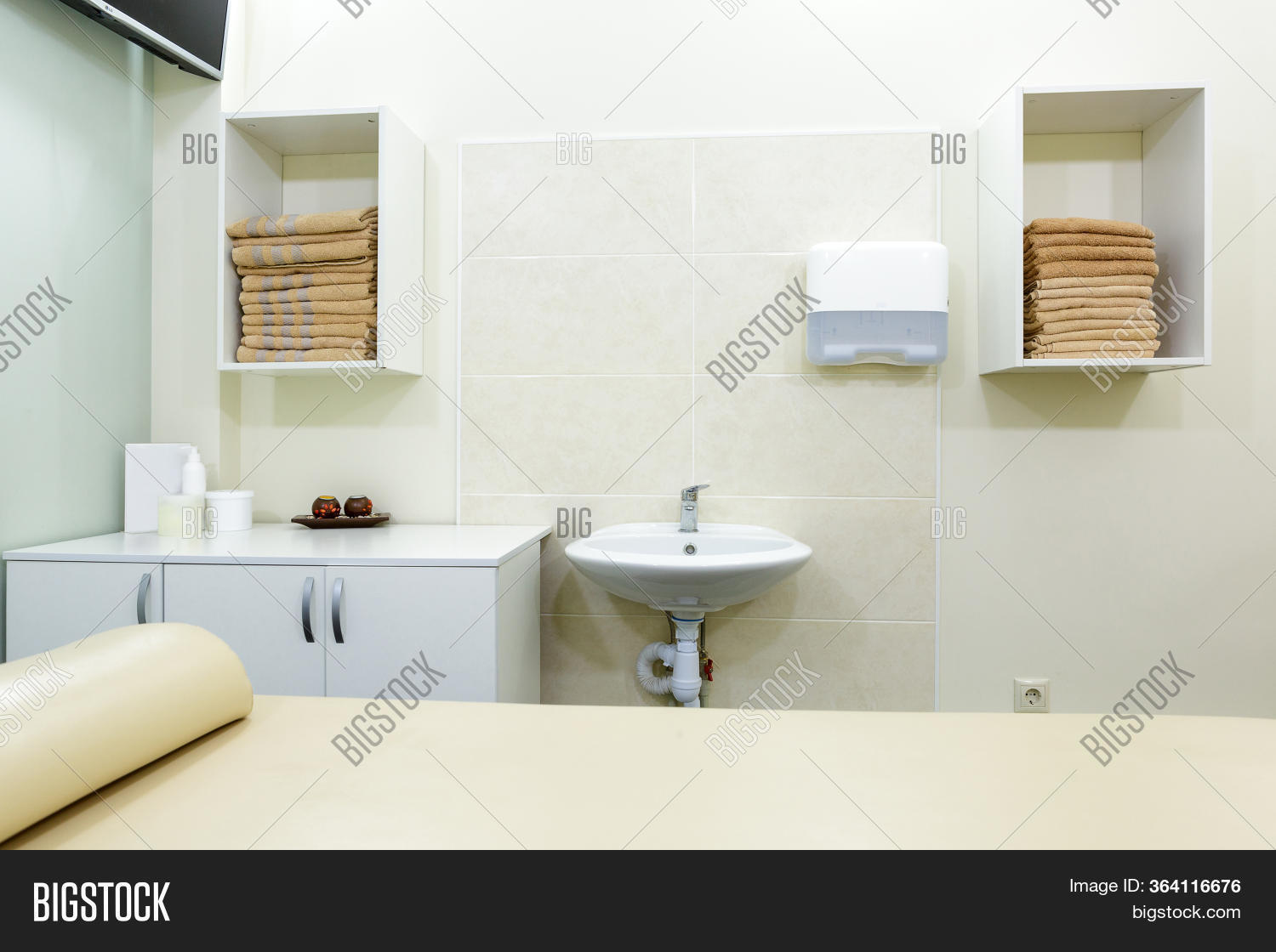 Cozy Beautiful Massage Image & Photo (Free Trial) | Bigstock