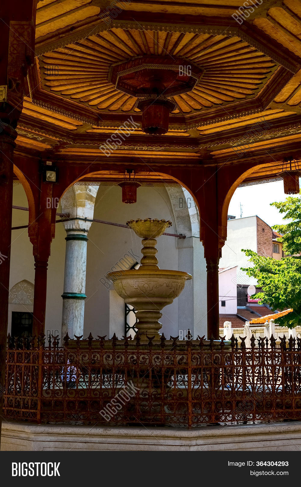Fountain Garden Mosque Image & Photo (Free Trial) | Bigstock
