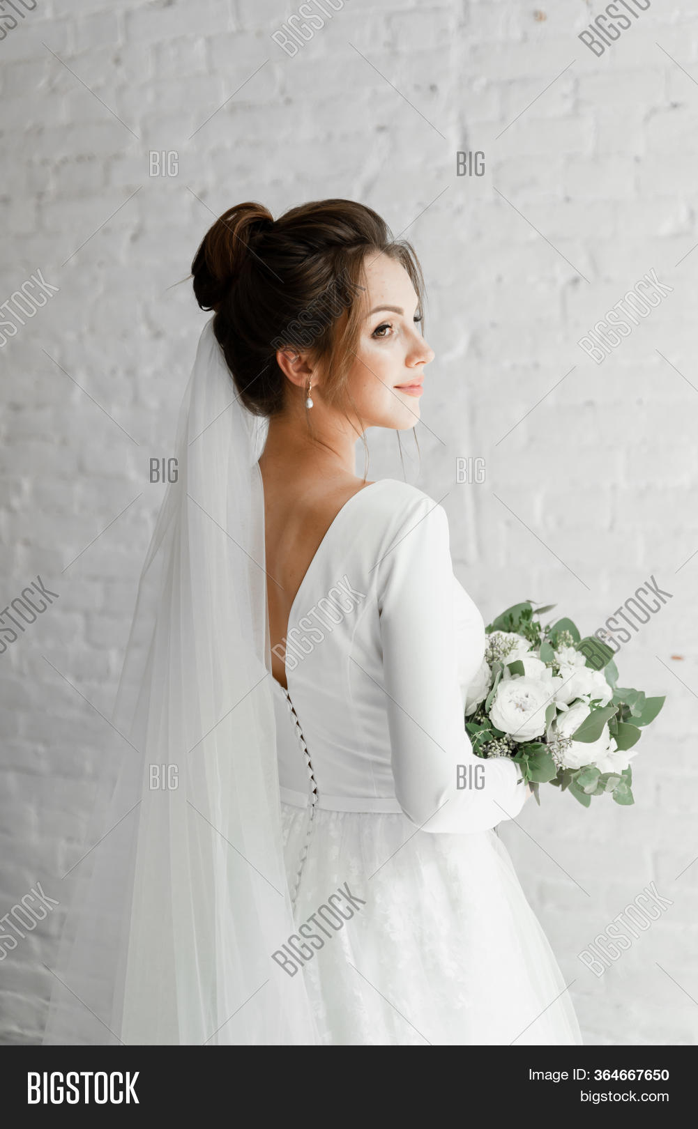Beautiful Young Bride Image & Photo (Free Trial) | Bigstock