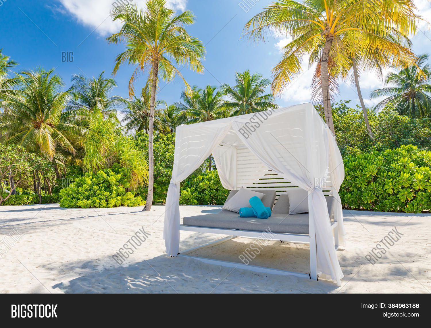 Canopy On Exotic Beach Image & Photo (Free Trial) | Bigstock
