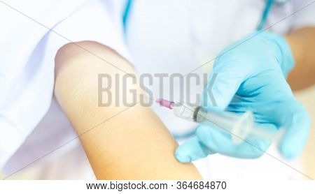 Doctor Injecting Drug Image & Photo (Free Trial) | Bigstock