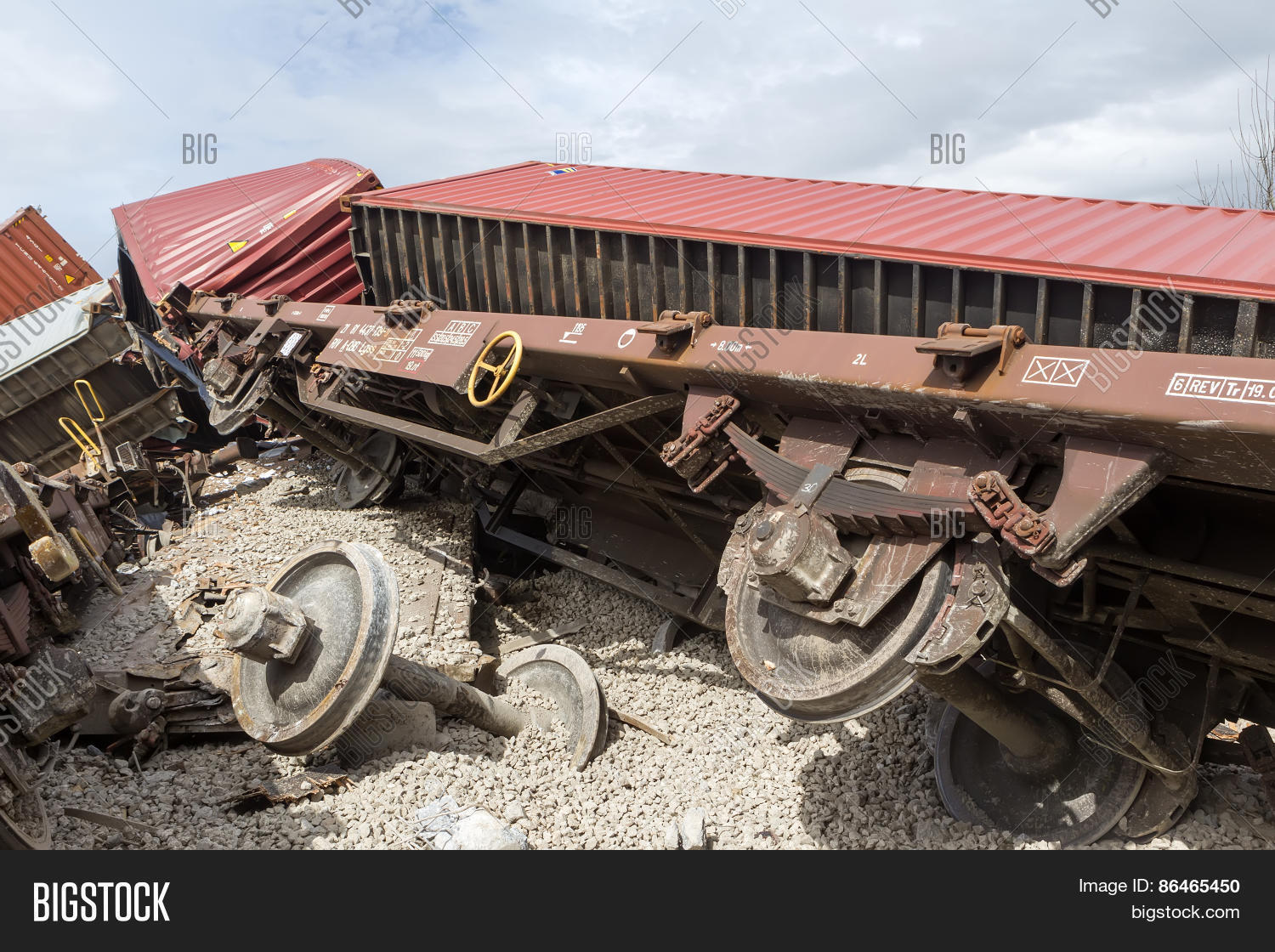 Derailed Train Coaches Image & Photo (Free Trial) | Bigstock