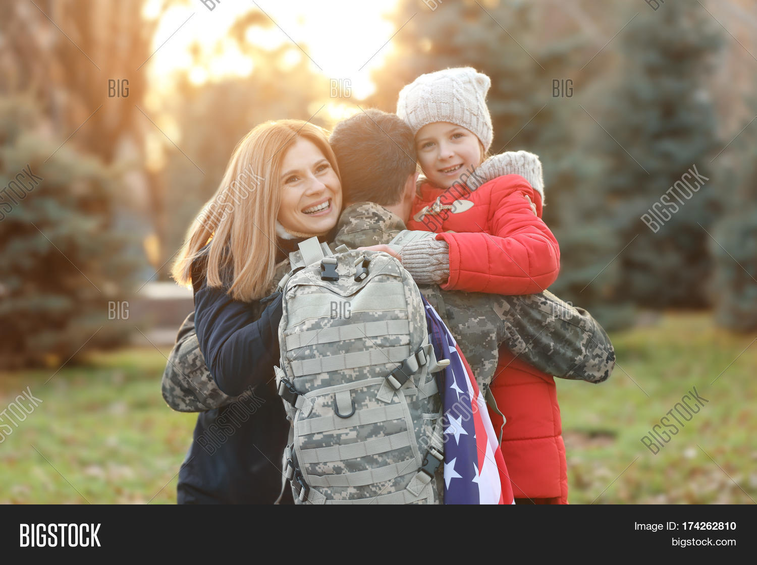 USA Soldier Hugging Image & Photo (Free Trial) | Bigstock