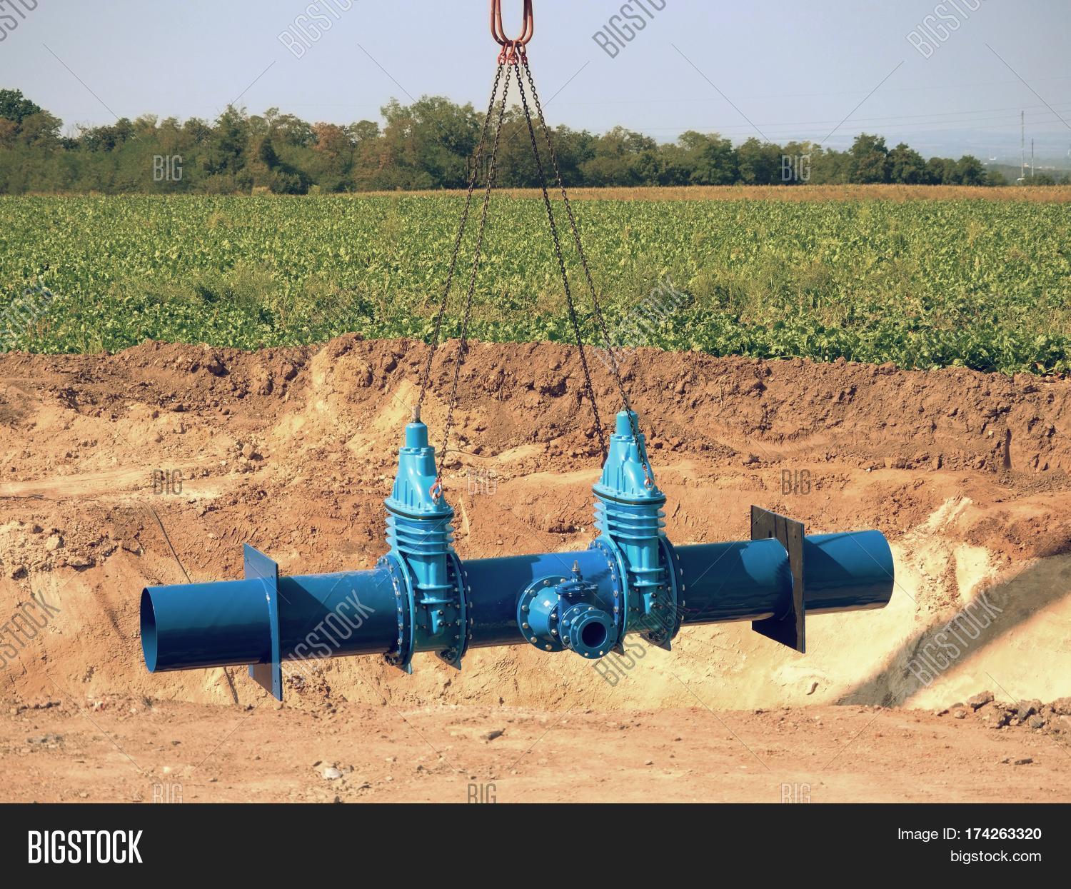 Crane Handling 500Mm Image & Photo (Free Trial) | Bigstock