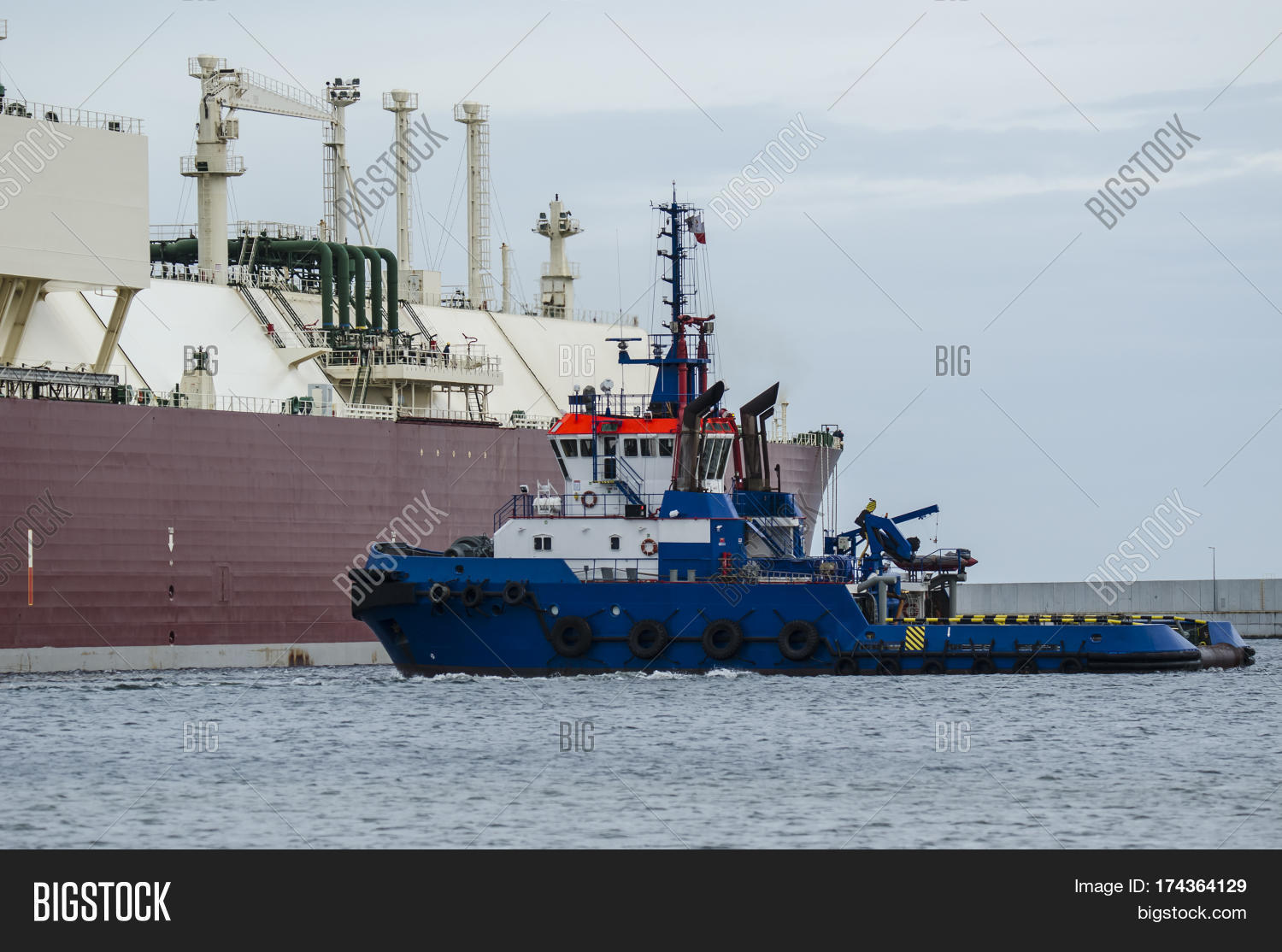 TUG LNG TANKER - Gas Image & Photo (Free Trial) | Bigstock