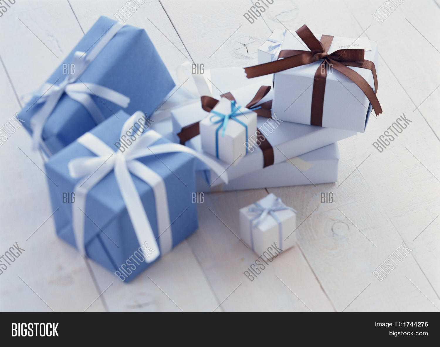 Beautiful Gift Packing Image & Photo (Free Trial) | Bigstock
