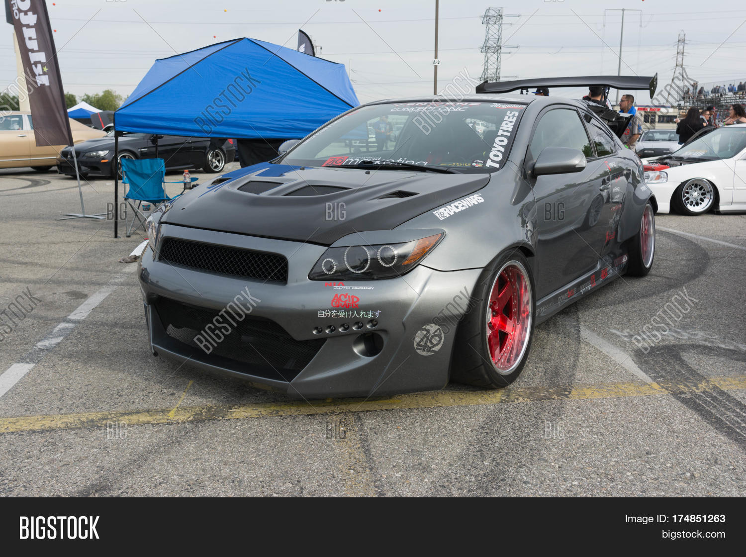 Mitsubishi Lancer Image & Photo (Free Trial) | Bigstock