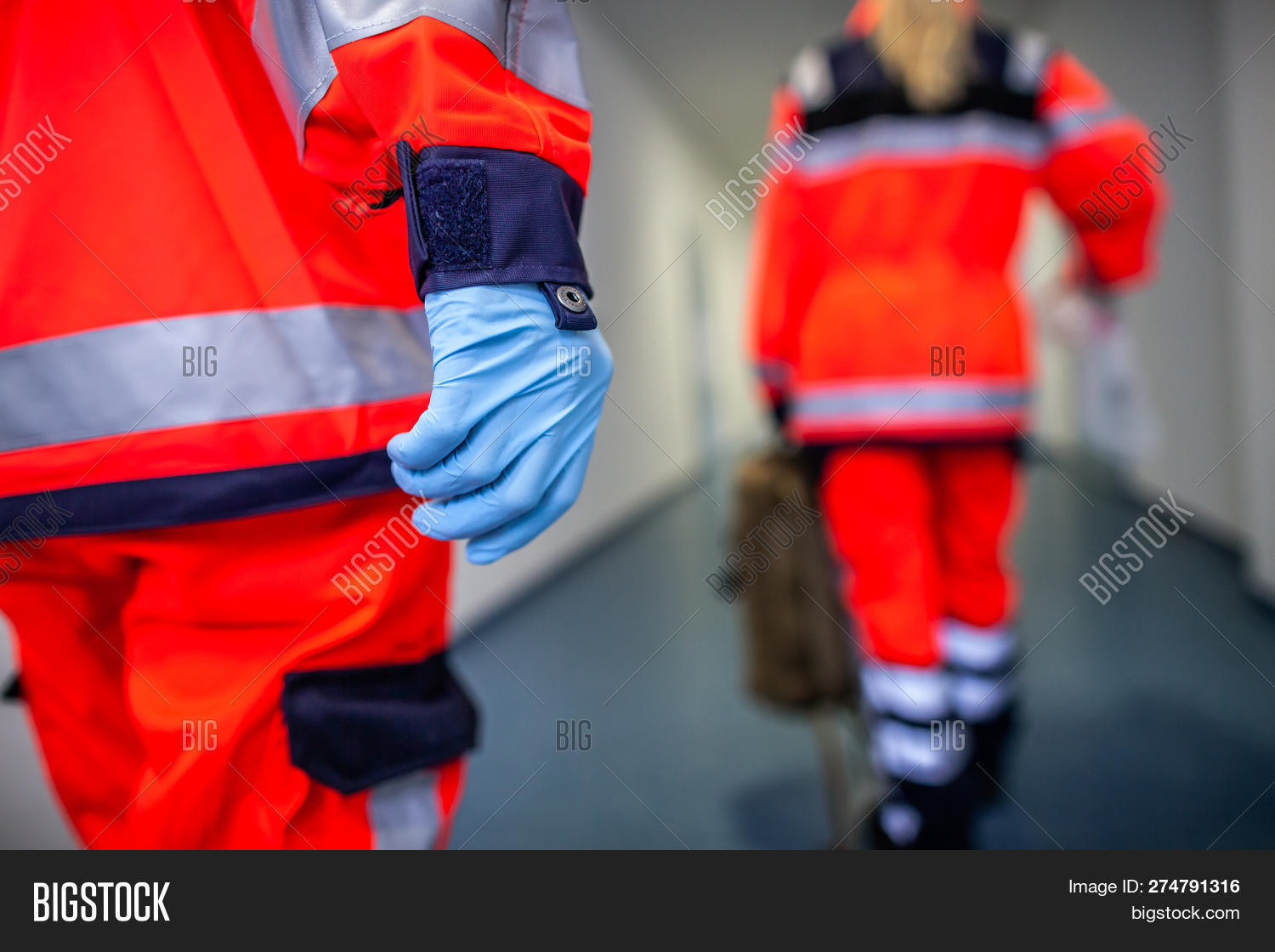 Imagen y foto German Paramedic (prueba gratis) | Bigstock