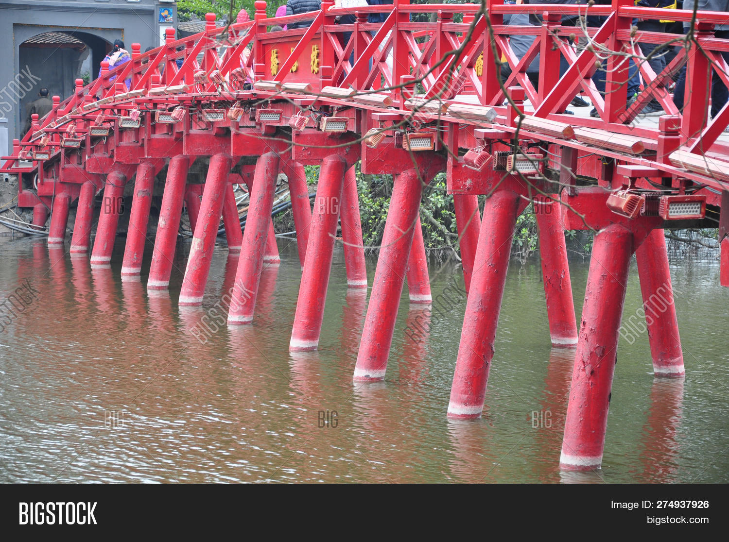 Huc Bridge Hoan Kiem Image & Photo (Free Trial) | Bigstock