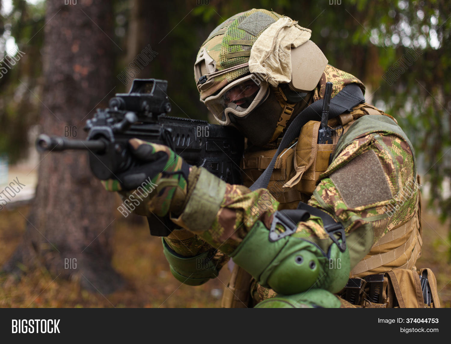 Soldier Ready Shoot Image & Photo (Free Trial) | Bigstock