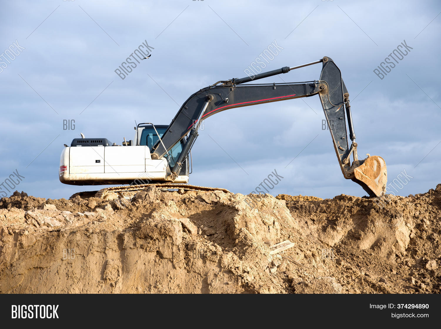 Large Excavator Image & Photo (Free Trial) | Bigstock