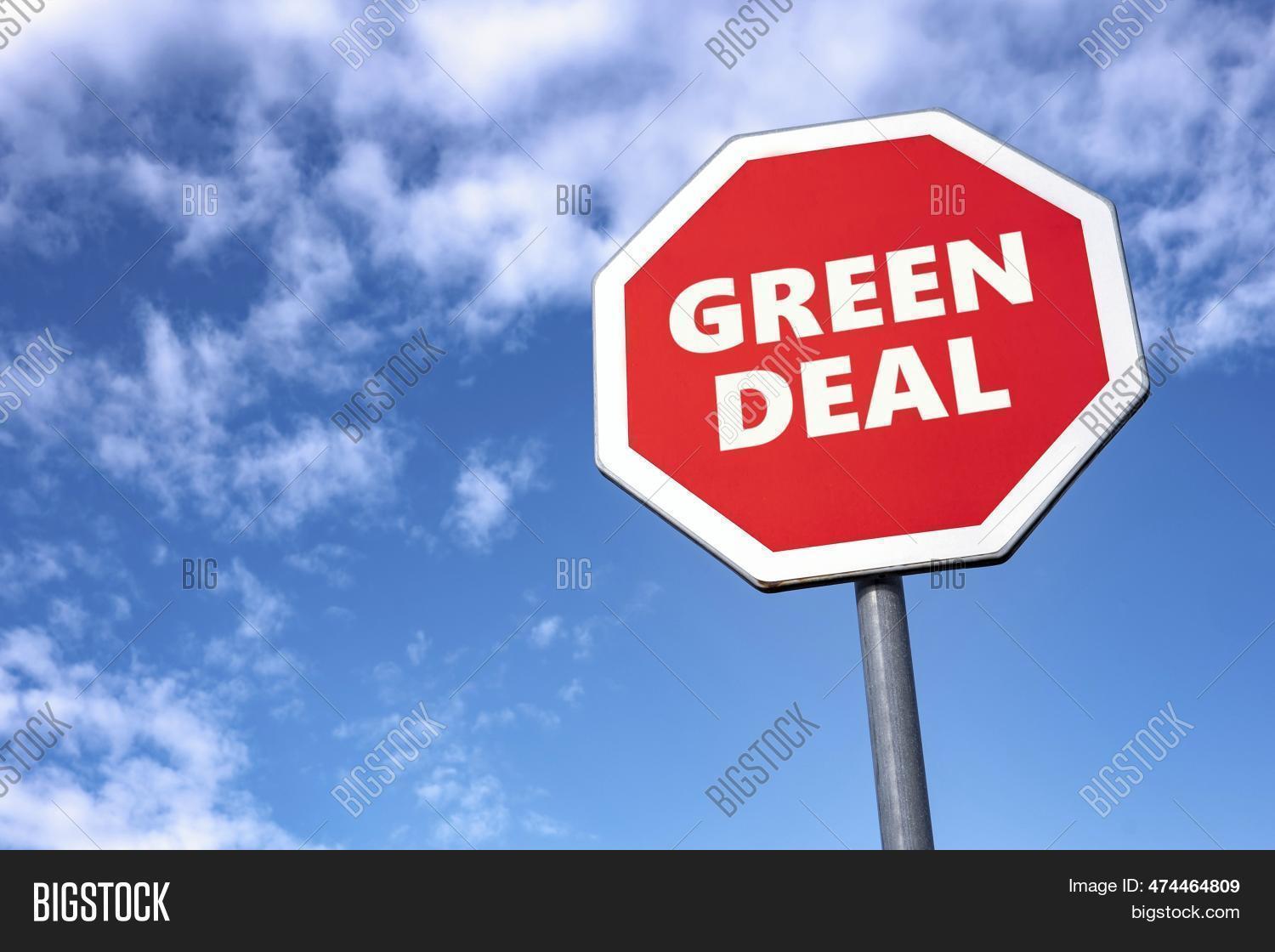 Image et photo de Stop Sign Green (essai gratuit) | Bigstock