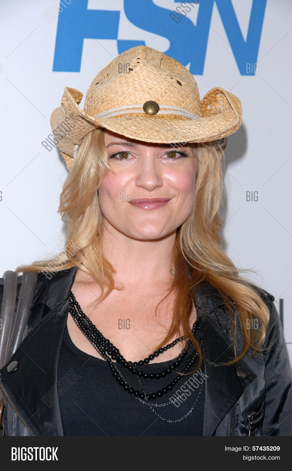 Victoria Pratt World Image & Photo (Free Trial) | Bigstock