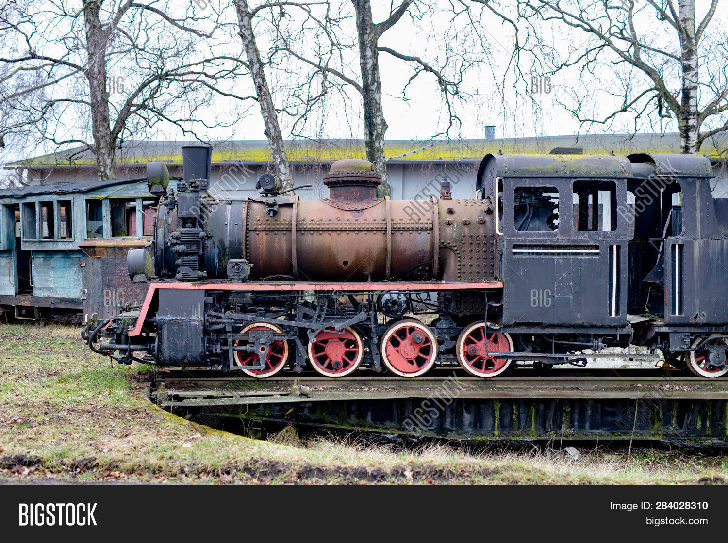 Old Rusty Locomotive Image & Photo (Free Trial) | Bigstock