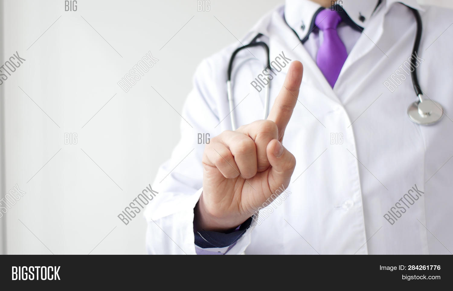 Medical Doctor Making Image & Photo (Free Trial) | Bigstock