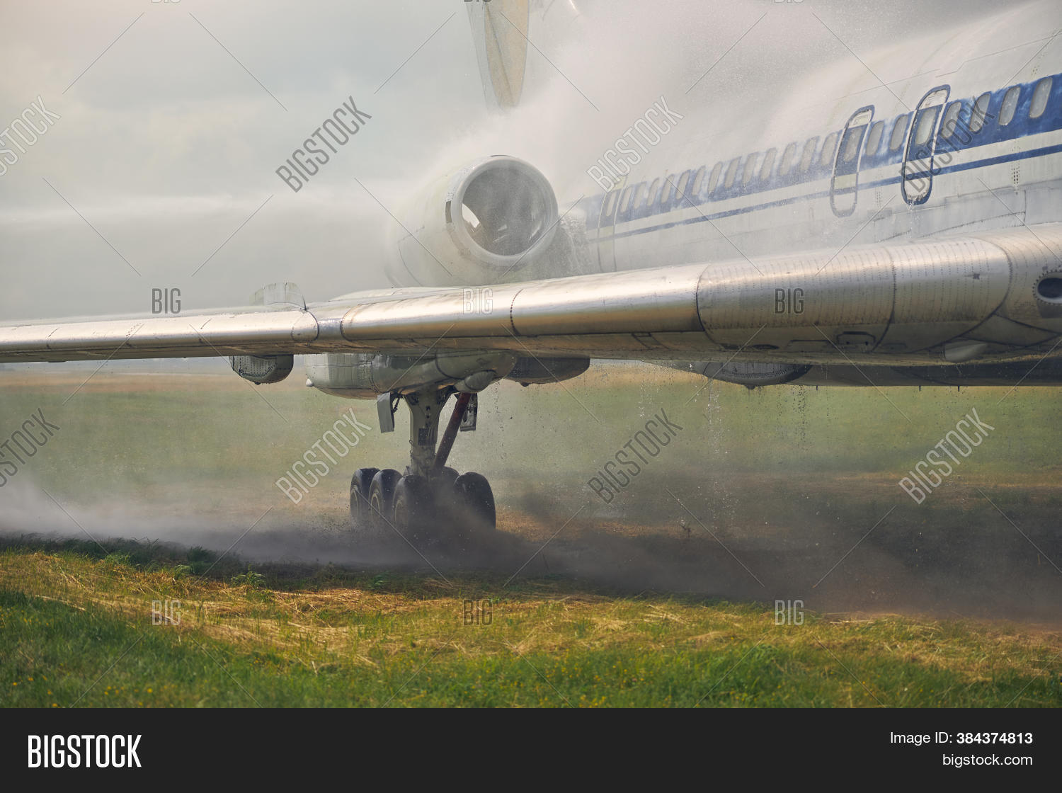 Wing Aircraft Under Image & Photo (Free Trial) | Bigstock