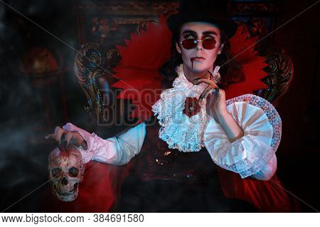 Bloodthirsty Vampire Image & Photo (Free Trial) | Bigstock