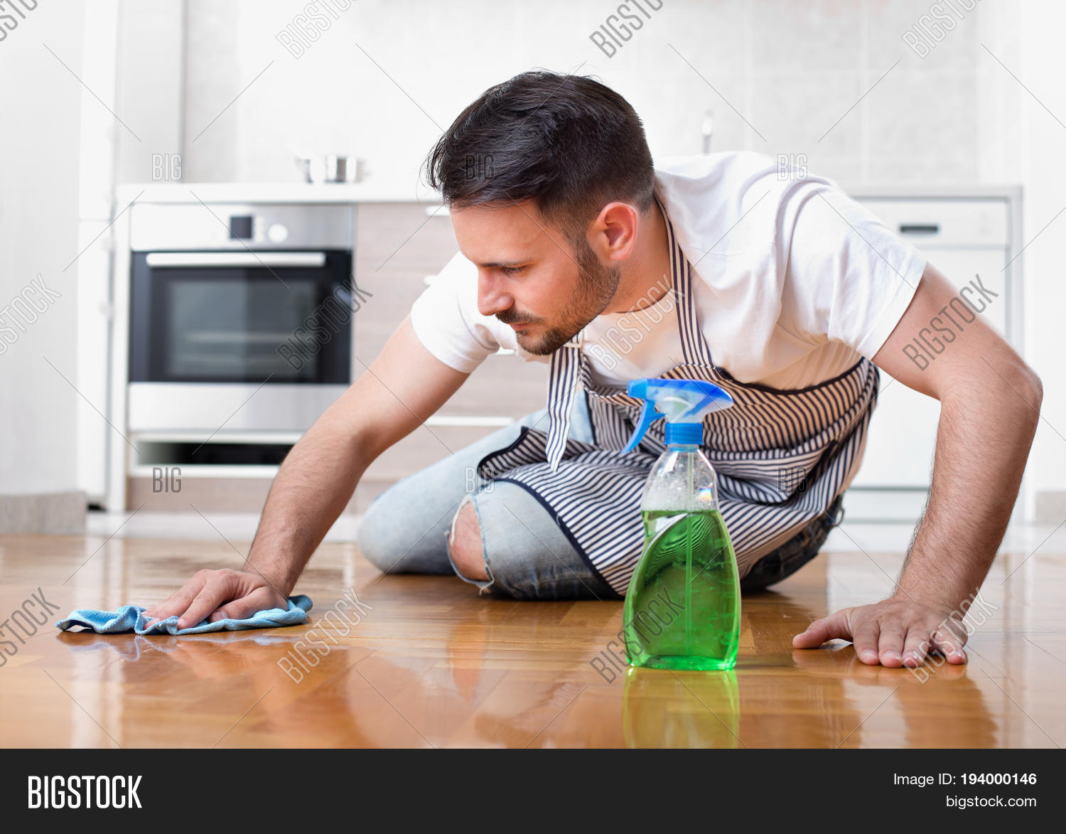 Man Cleaning Floor Image & Photo (Free Trial) | Bigstock