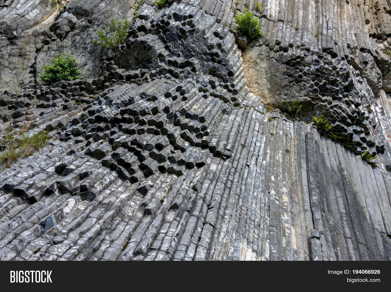 Imagen y foto Basalt Rock (Zlaty (prueba gratis) | Bigstock