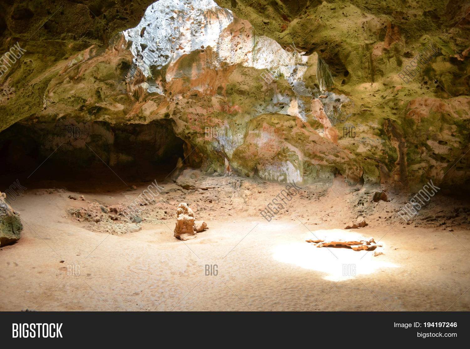 Large Cavern Chamber Image & Photo (Free Trial) | Bigstock