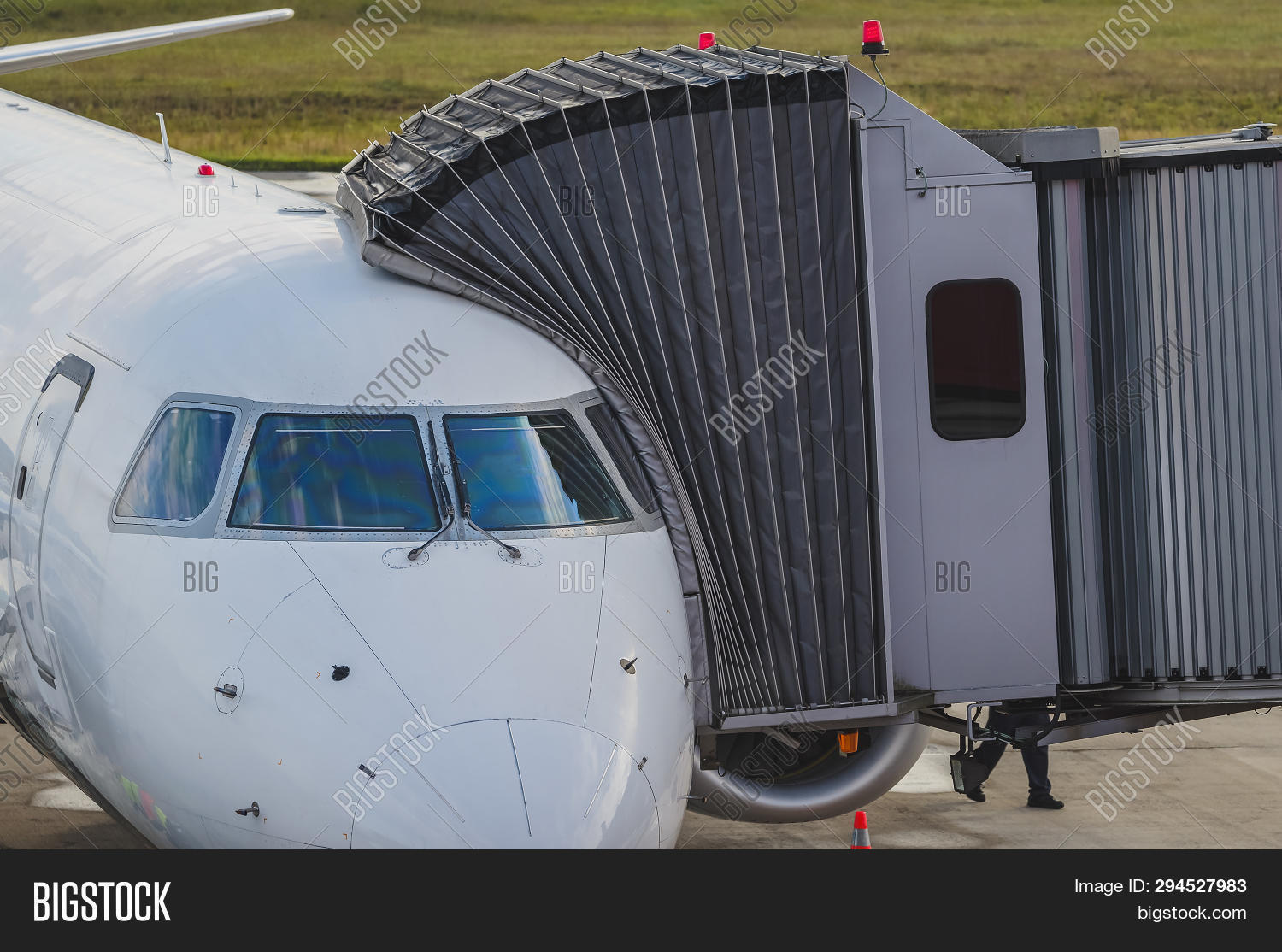 Jetway Connected Image & Photo (Free Trial) | Bigstock