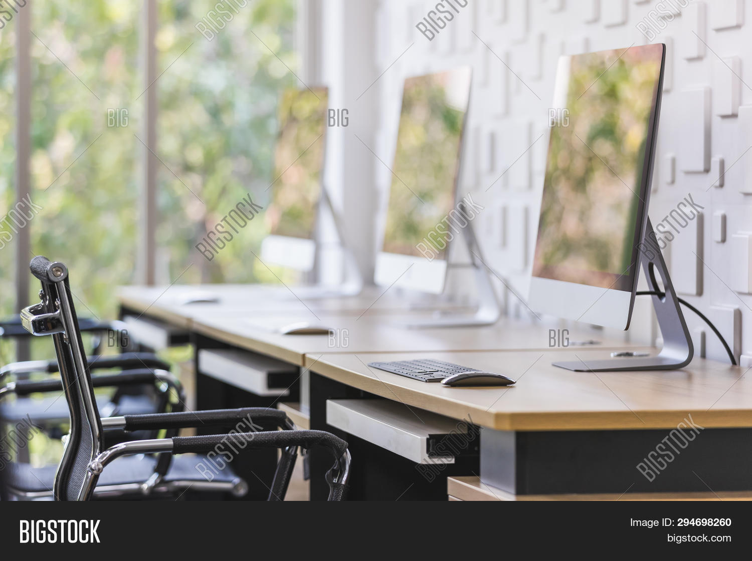 Computer Screen Modern Image & Photo (Free Trial) | Bigstock
