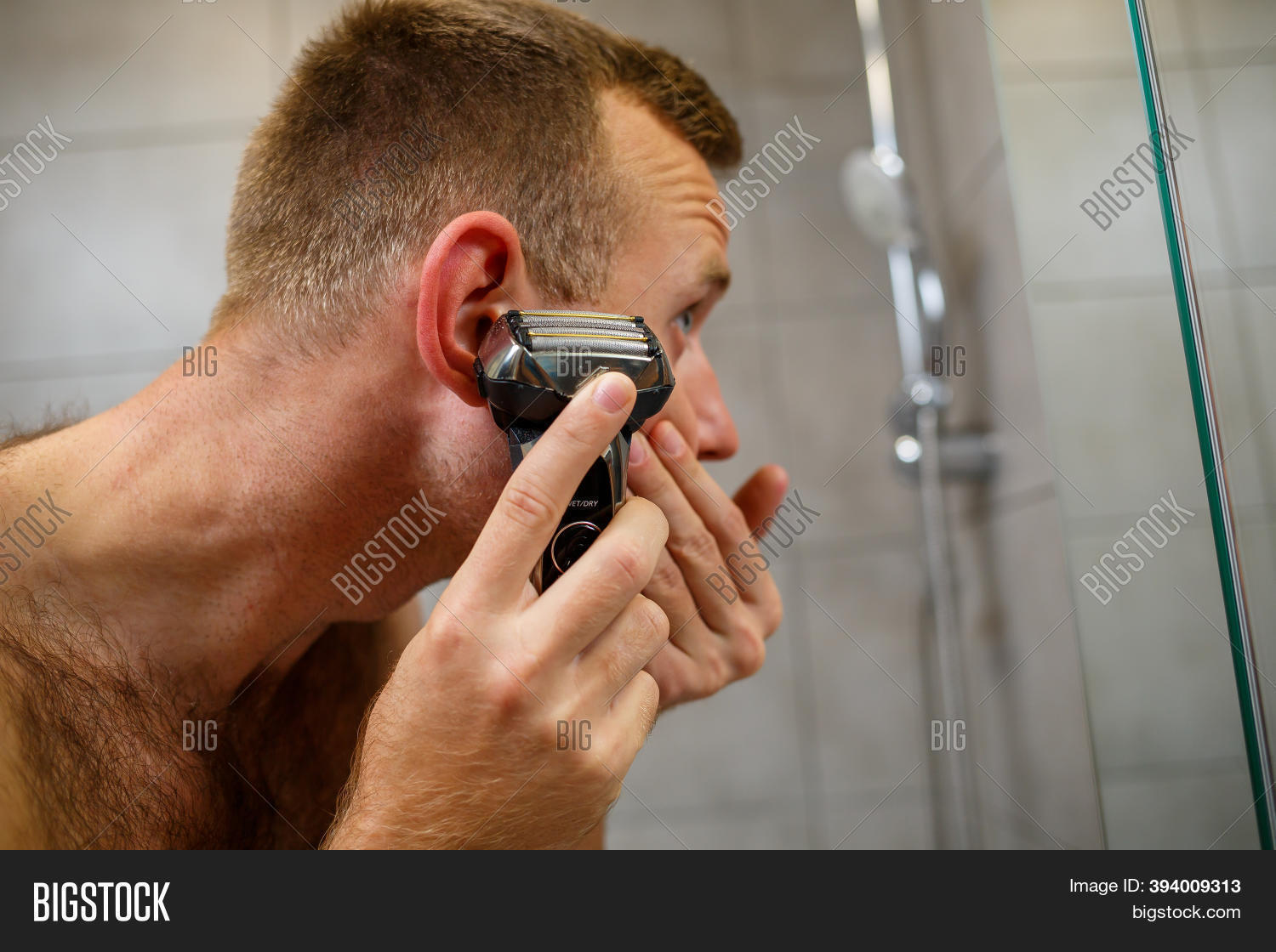 Man Shaves His Face Image & Photo (Free Trial) | Bigstock