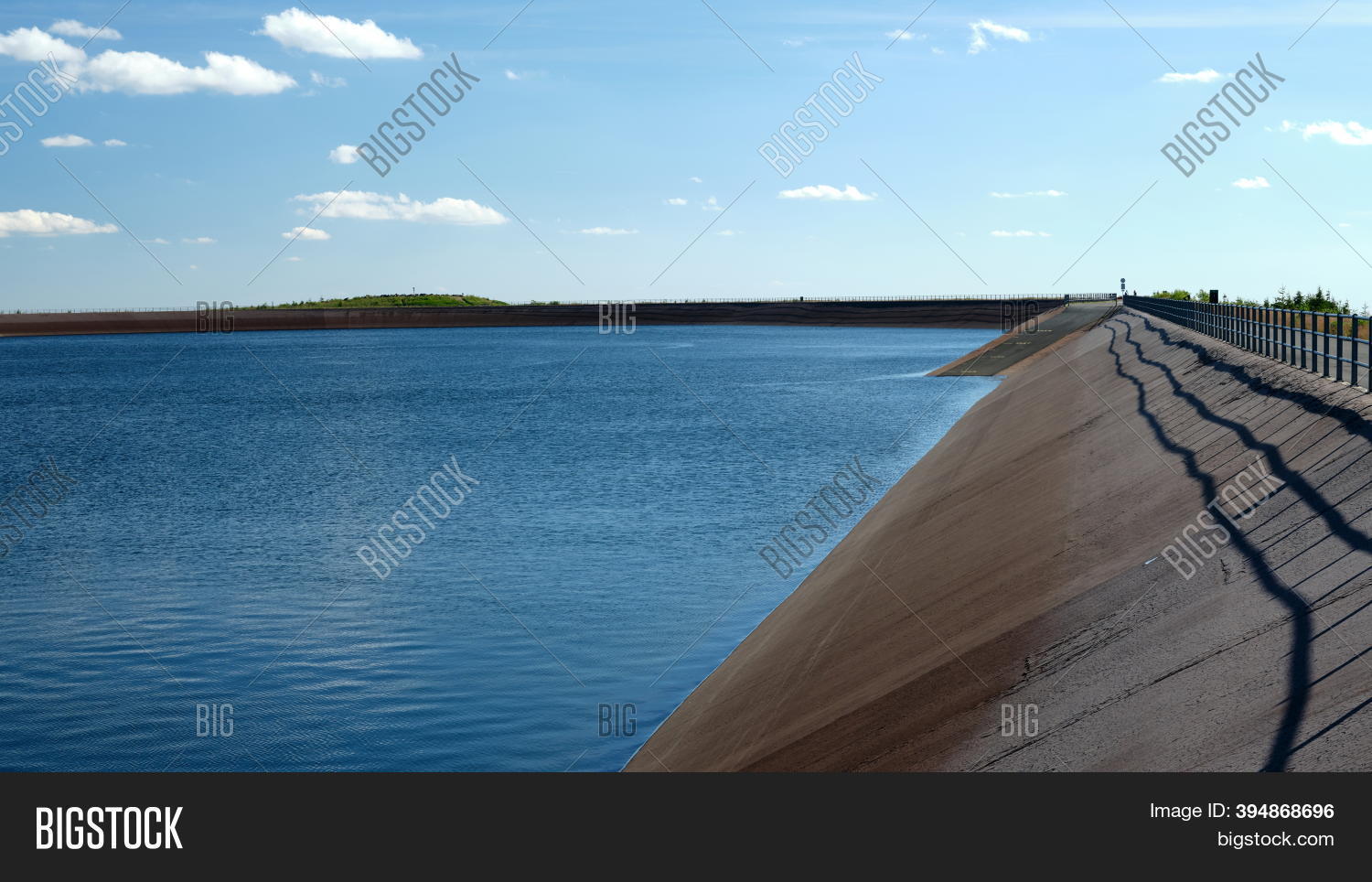 Edge Railing Water Image & Photo (Free Trial) | Bigstock
