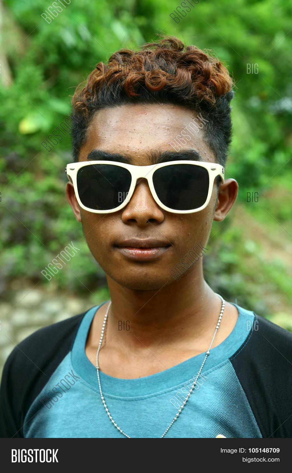 Young Indigenous Image & Photo (Free Trial) | Bigstock