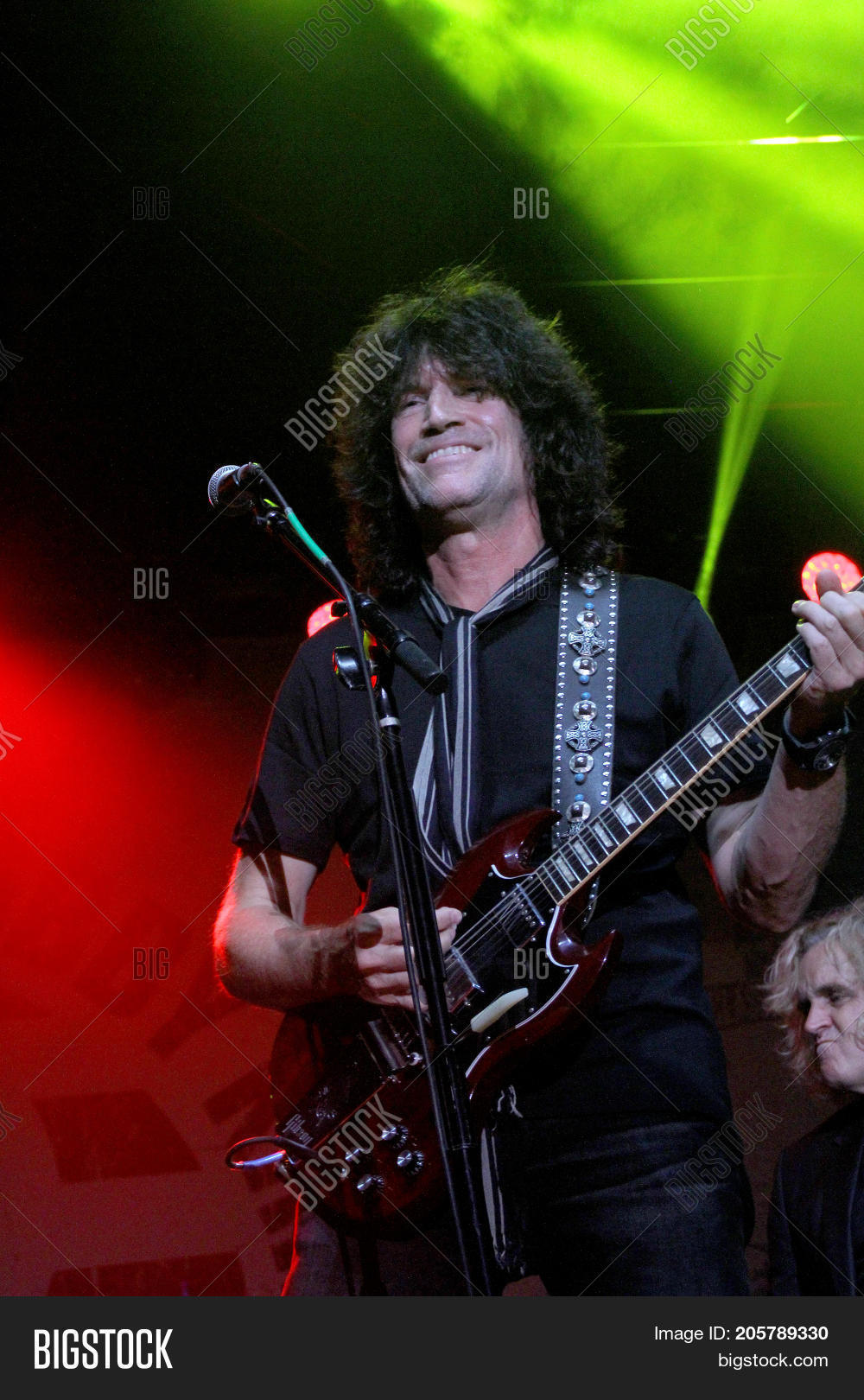 Tommy Thayer Performs Image & Photo (Free Trial) | Bigstock