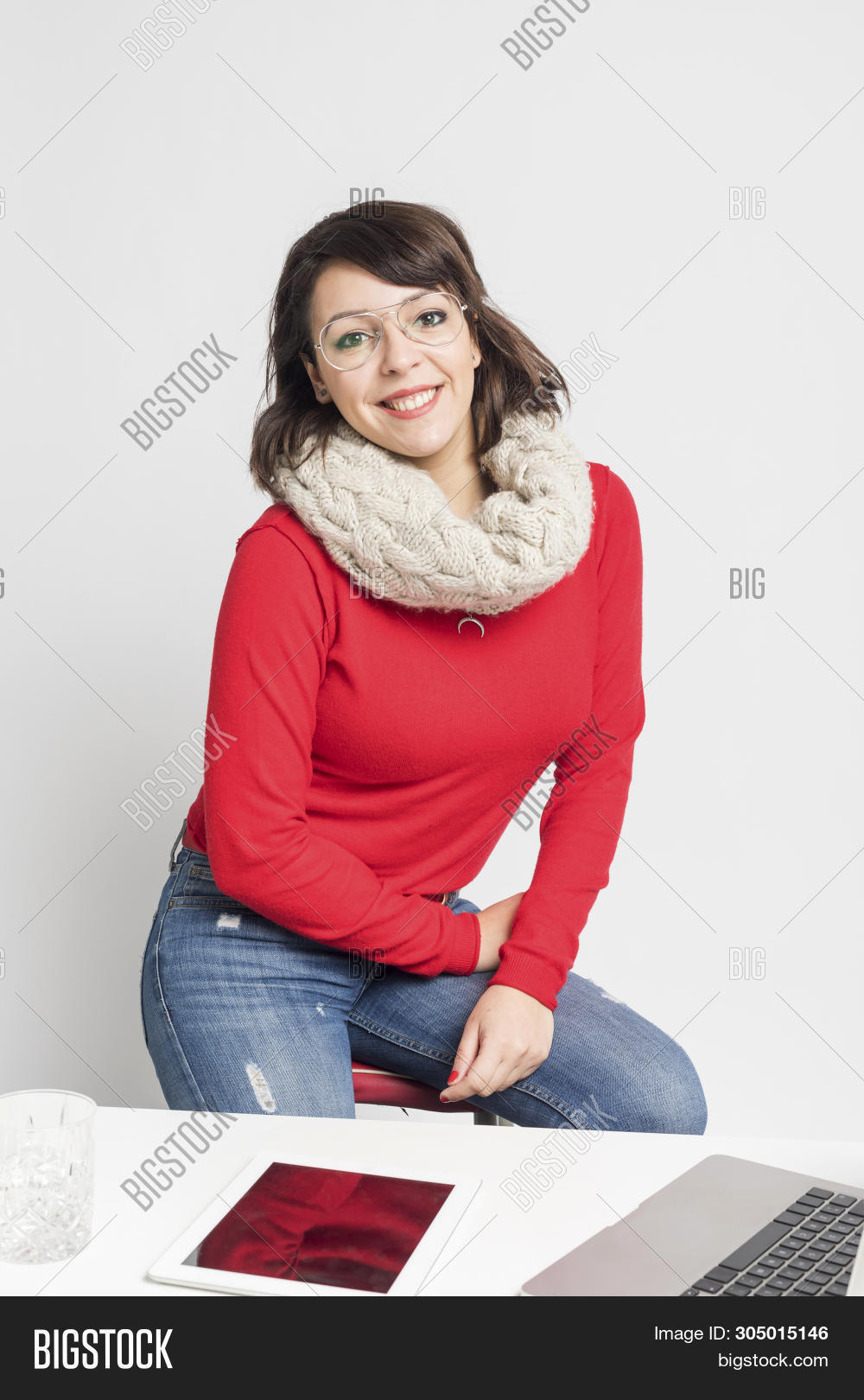 Front View Beautiful Image & Photo (Free Trial) | Bigstock