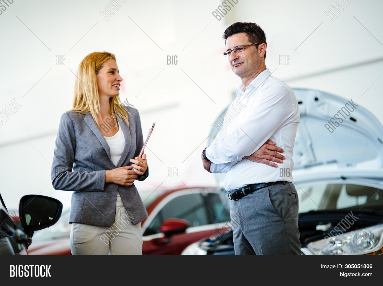 Dealer Showing New Car Image & Photo (Free Trial) | Bigstock