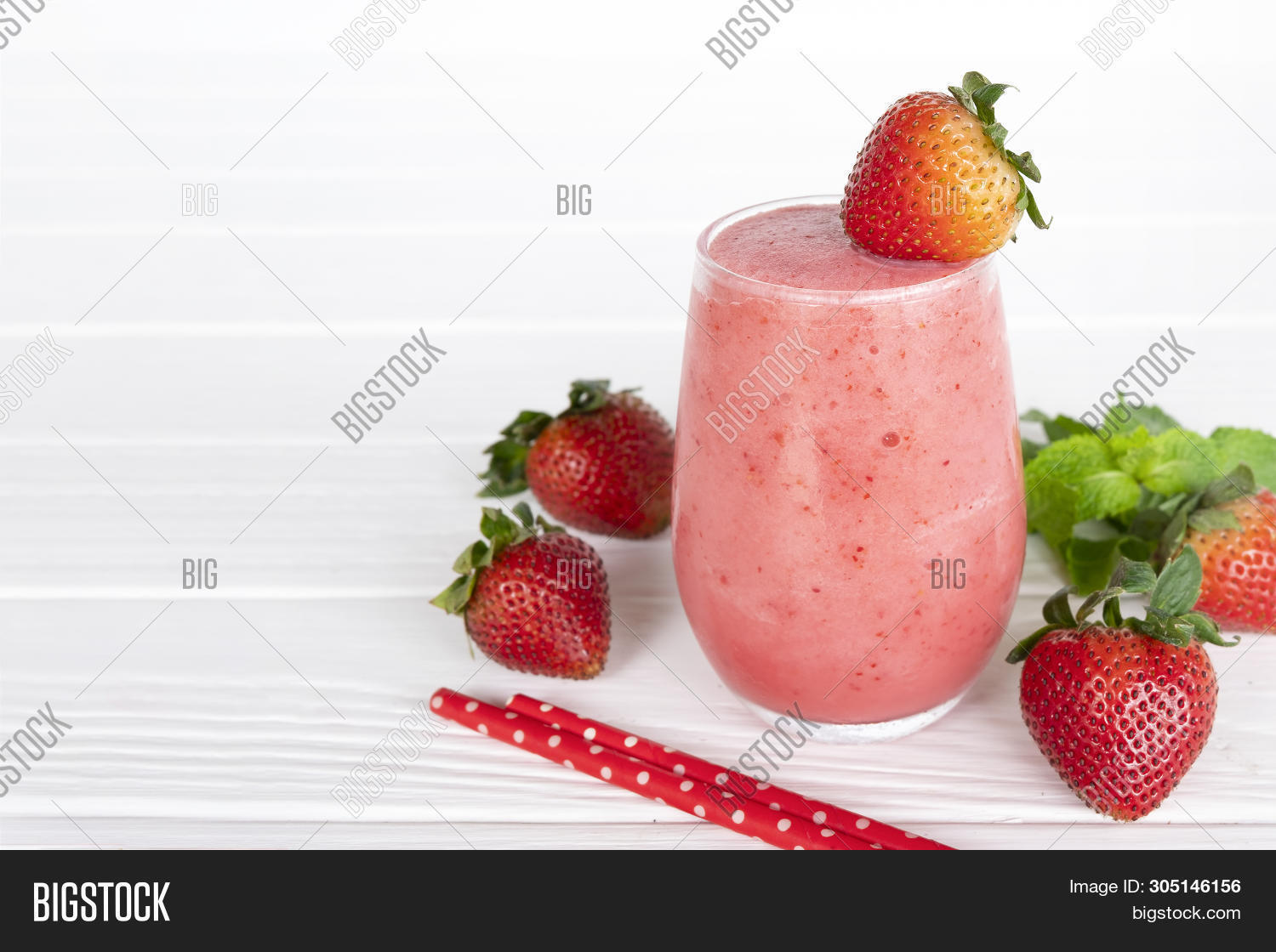 Strawberry Smoothies Image & Photo (Free Trial) | Bigstock