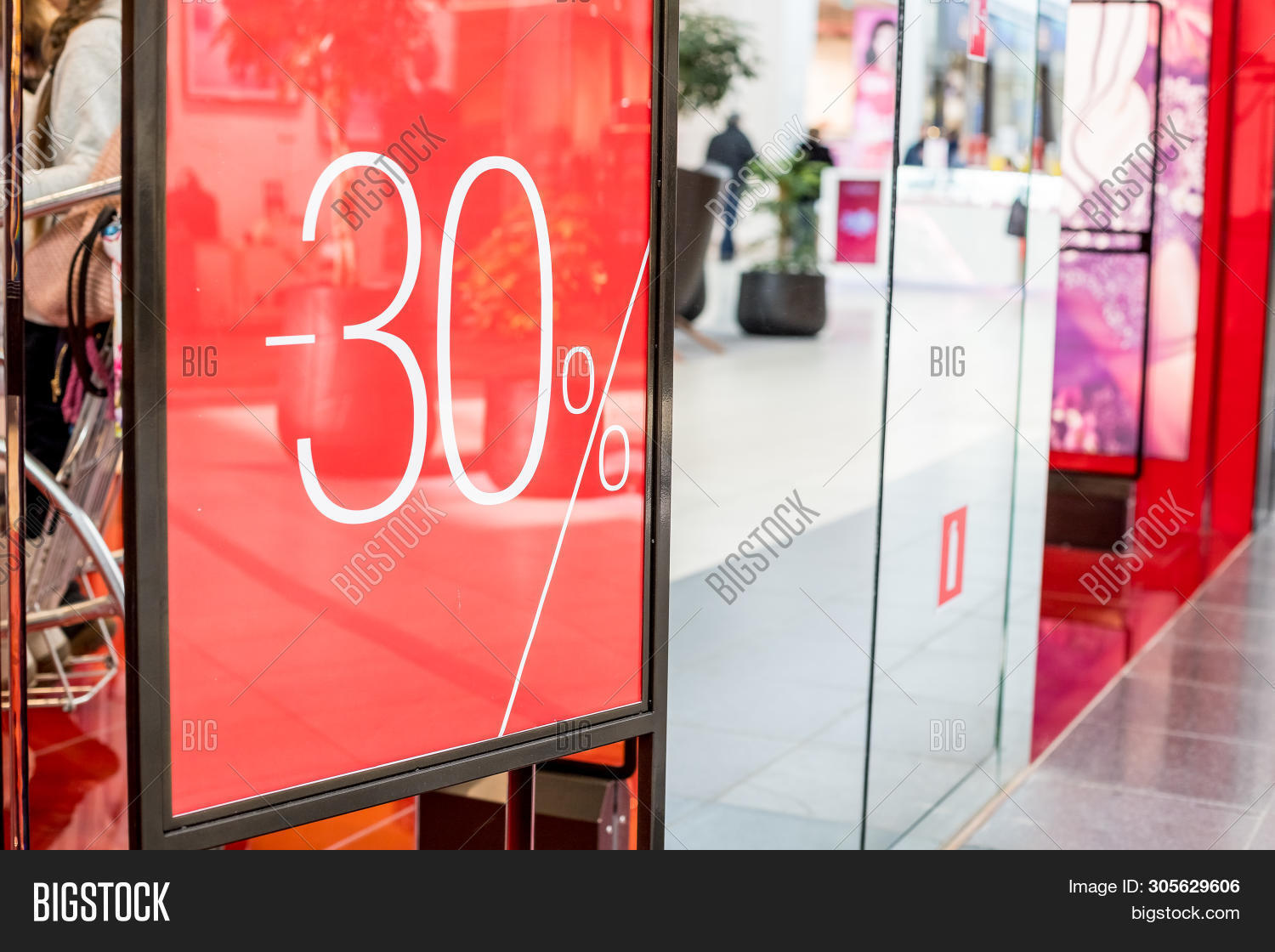 Sale. Shop Window 30 Image & Photo (Free Trial) | Bigstock