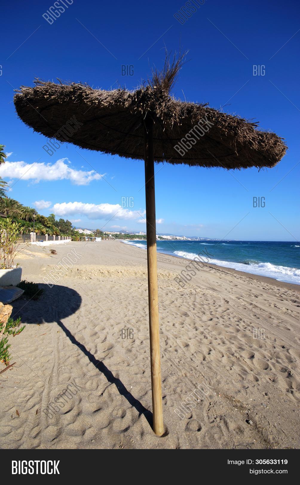 Single Raffia Parasol Image & Photo (Free Trial) | Bigstock