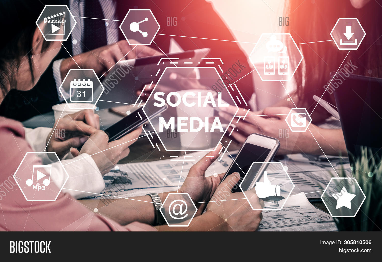 Imagen y foto Social Media People (prueba gratis) | Bigstock