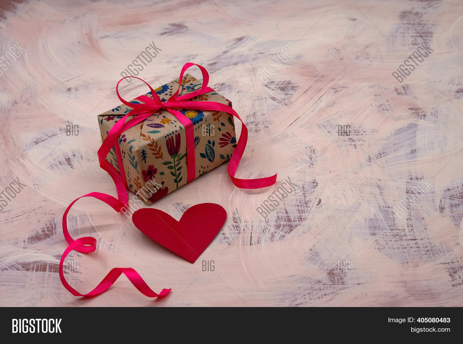 Gift Wrapped Pink Image & Photo (Free Trial) | Bigstock