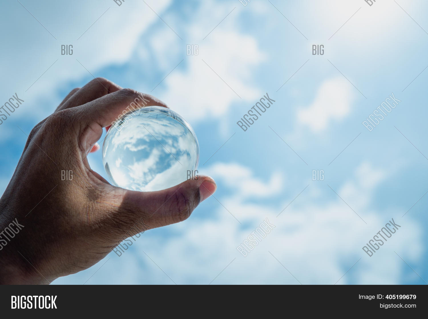 Hand Holding Glass Image & Photo (Free Trial) | Bigstock