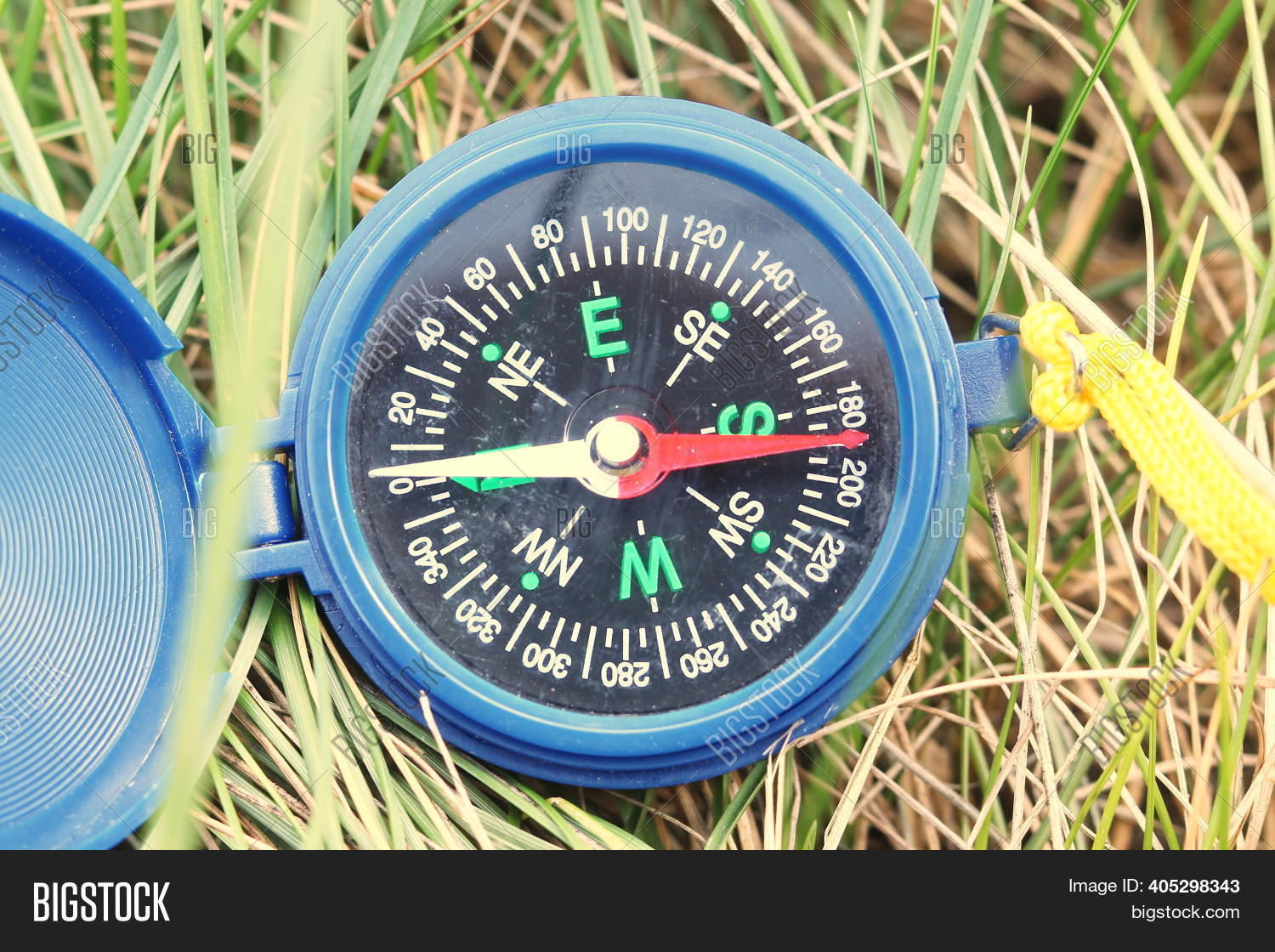 Round Compass On Image & Photo (Free Trial) | Bigstock