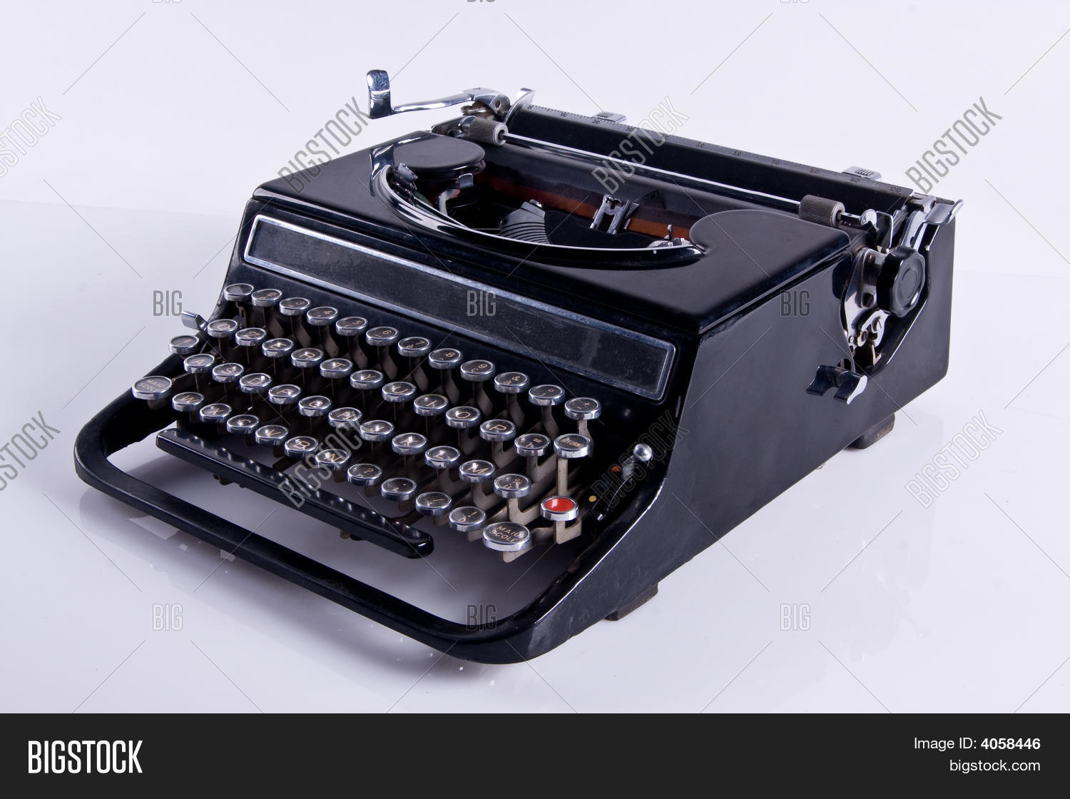 Old Black Typewriter Image & Photo (Free Trial) | Bigstock
