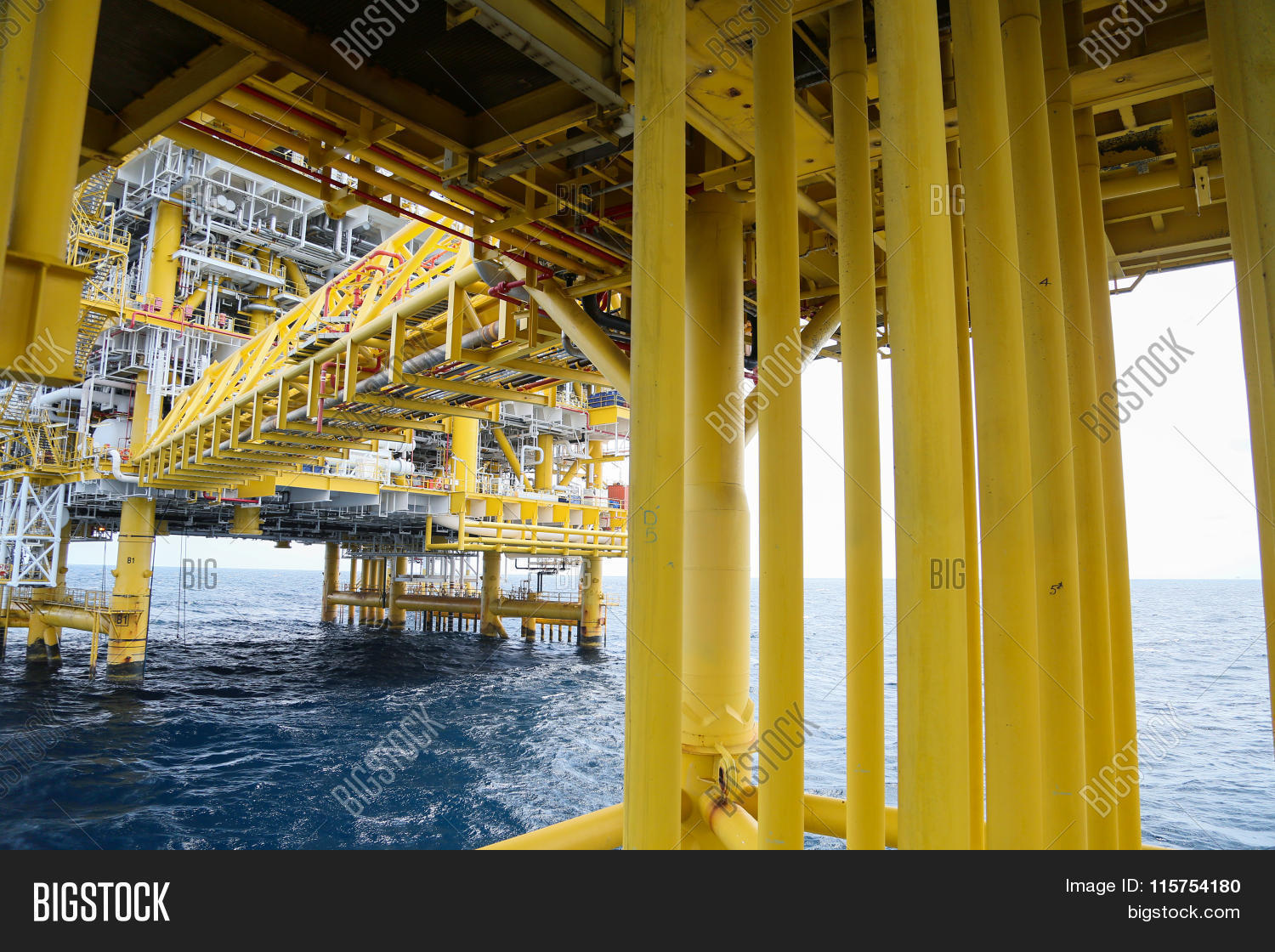 Offshore Construction Image & Photo (Free Trial) | Bigstock