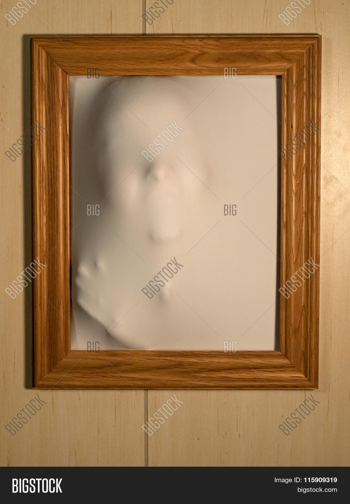 Creepy Picture Frame Image & Photo (Free Trial) | Bigstock