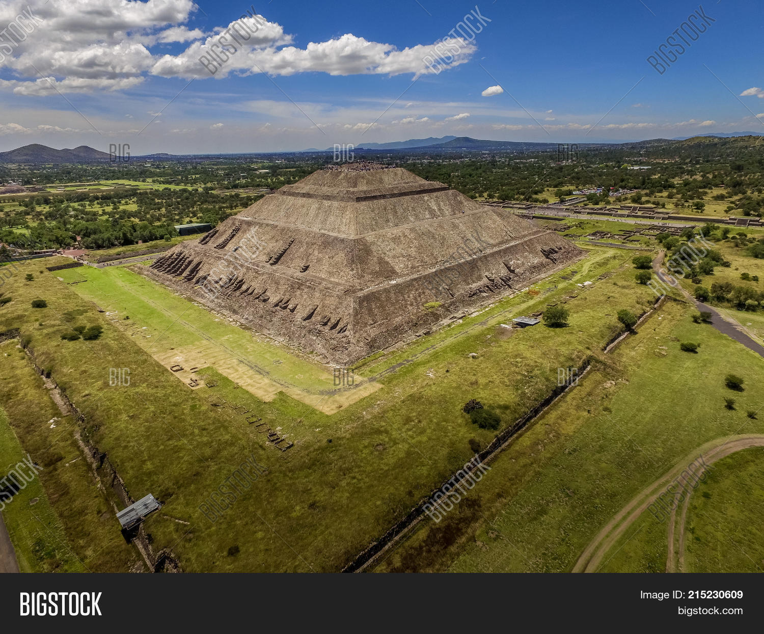 Teotihuacan Pyramids Image & Photo (Free Trial) | Bigstock
