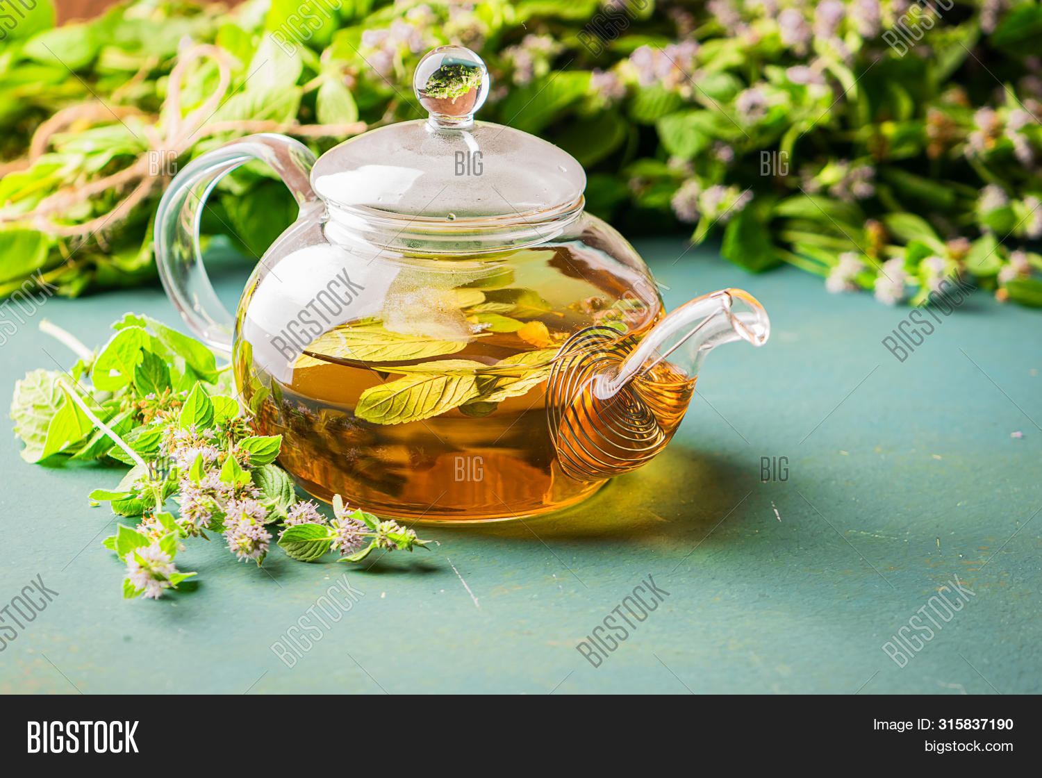 Fresh Aromatic Tea Image & Photo (Free Trial) | Bigstock