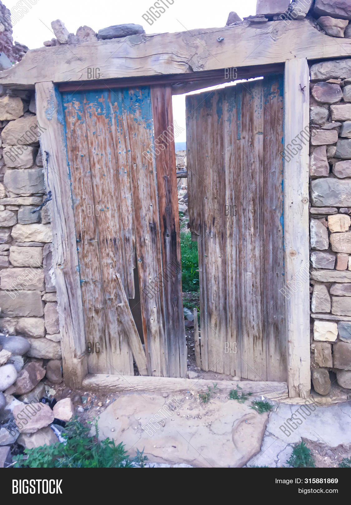 Old Broken Door Image & Photo (Free Trial) | Bigstock